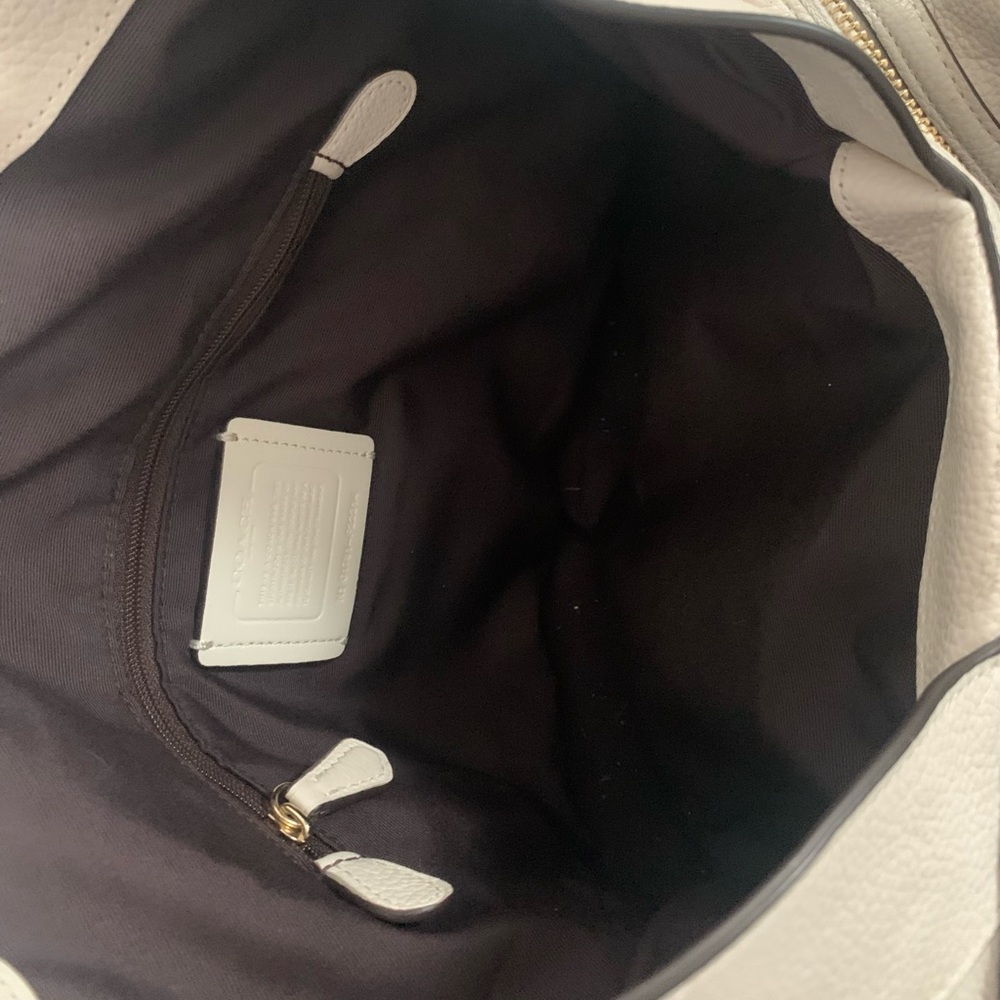 Ivory Leather Coach Purse - Gem